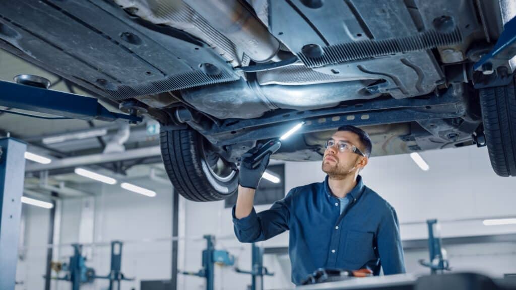 Motoring expert urges drivers not to overlook five visible defects that ...